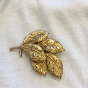 Coro | Jewelry | Vintage Coro Brushed Gold Brooch Pin | Poshmark